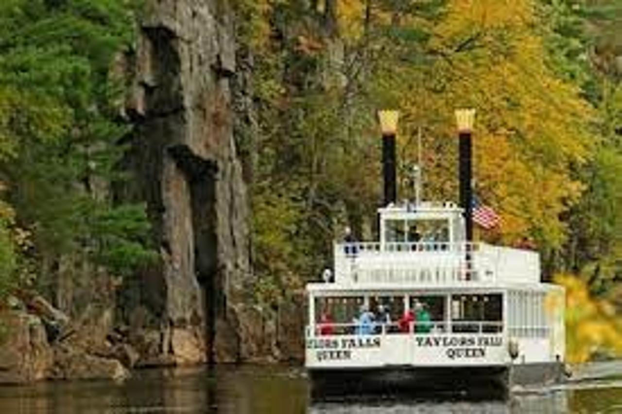 Taylor's Falls Boat Cruise | Powered by Givergy
